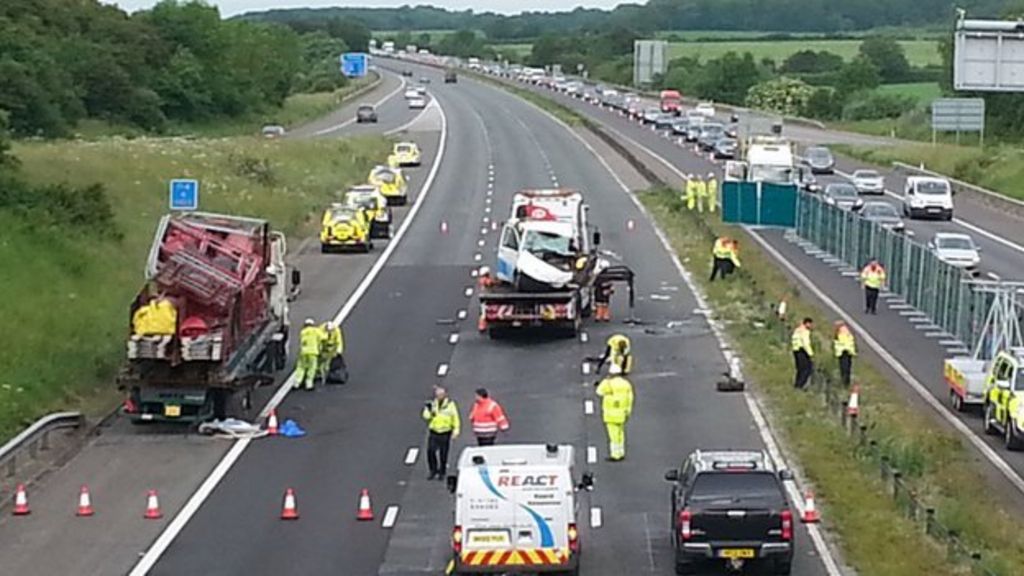 M4 Wiltshire Van Crash Third Man Dies Bbc News