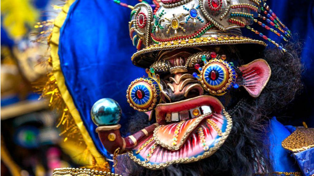 Los impresionantes colores del carnaval de Oruro en Bolivia - BBC Mundo
