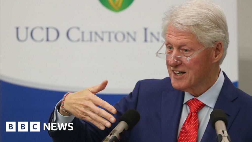 Good Friday Agreement Clinton Visit Marks Anniversary Bbc News
