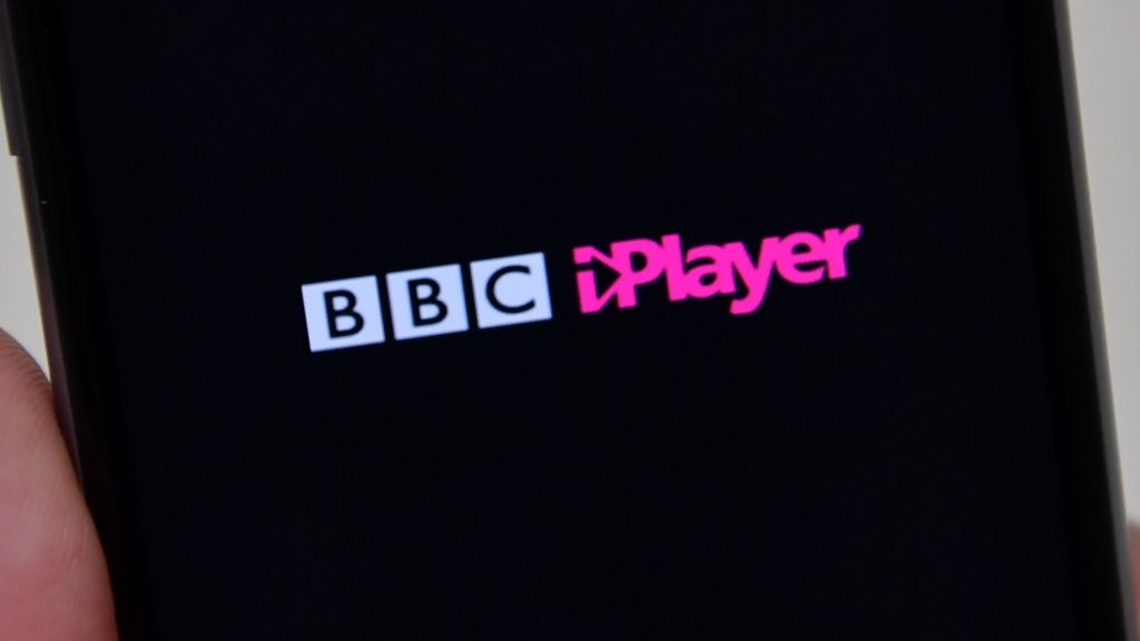 BBC iPlayer login will be required from 2017 - BBC News