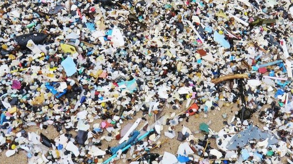 Plastic 'nurdles' found littering UK beaches - BBC News