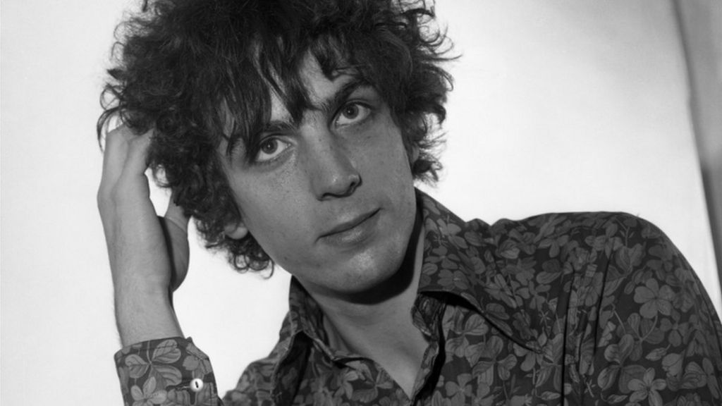 Syd Barrett: Cambridge honours its 'Crazy Diamond' - BBC News