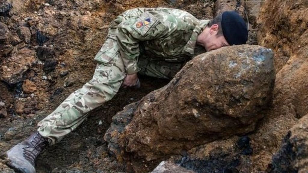 How much of a threat are unexploded bombs? - BBC News