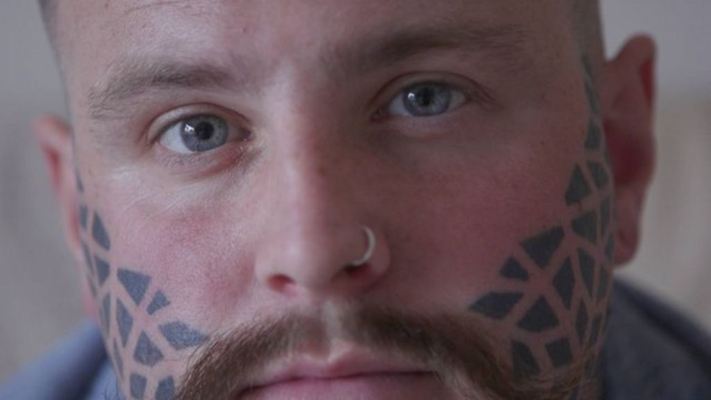 My life with a face tattoo - BBC News