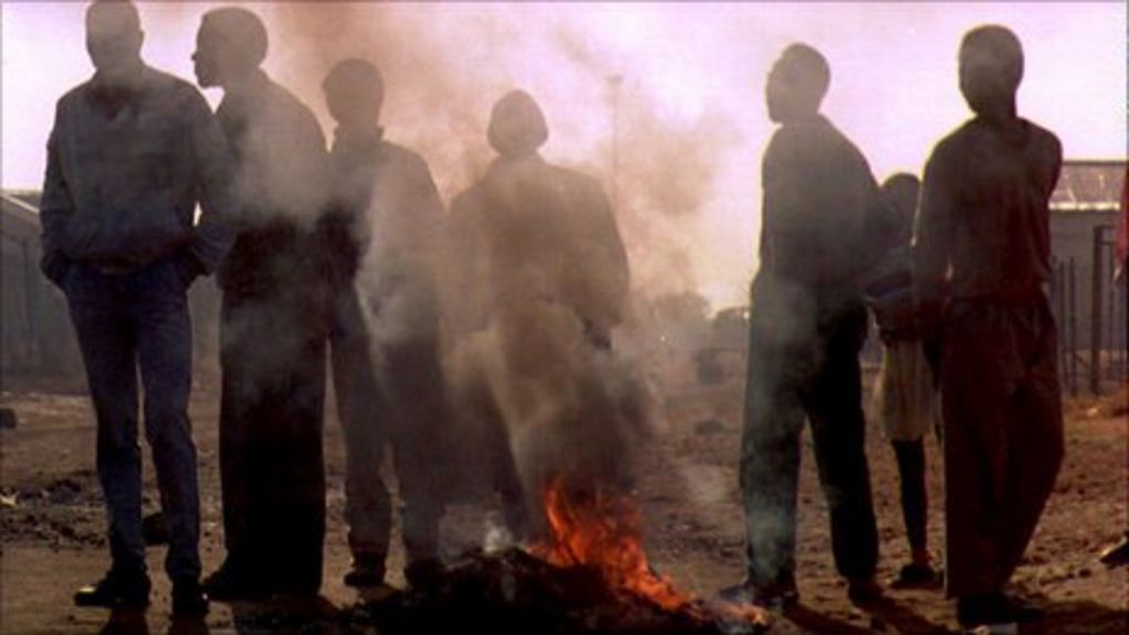 Is necklacing returning to South Africa? - BBC News