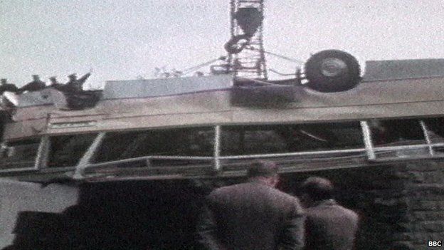 Dibbles Bridge coach crash - Alchetron, the free social encyclopedia