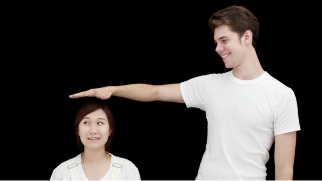 ¿Para qué es mejor ser alto? ¿En qué ganan los bajitos? Examinamos la ...